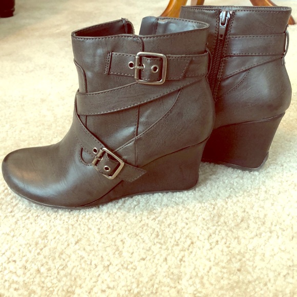 Kenneth Cole Reaction | Shoes | Kenneth Cole Reaction Wedge Ankle ...